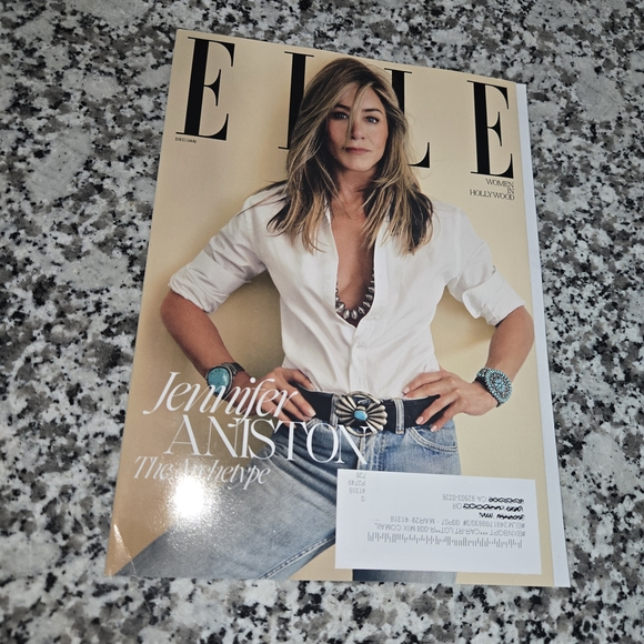 Elle | Other | Elle Magazine Cover With Jennifer Aniston Dec 225 Jan ...